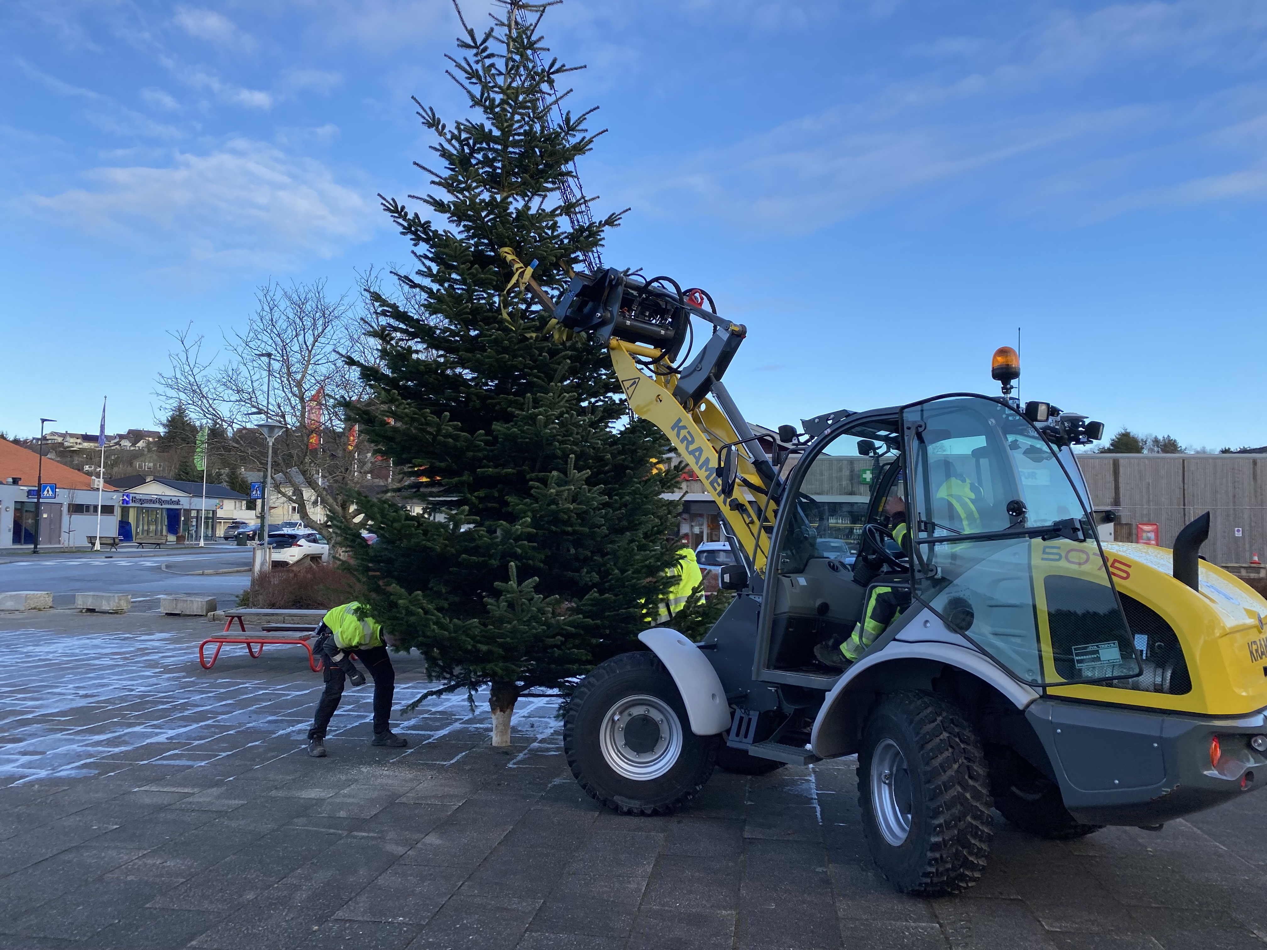 Heiste juletreet på 1, 2, 3