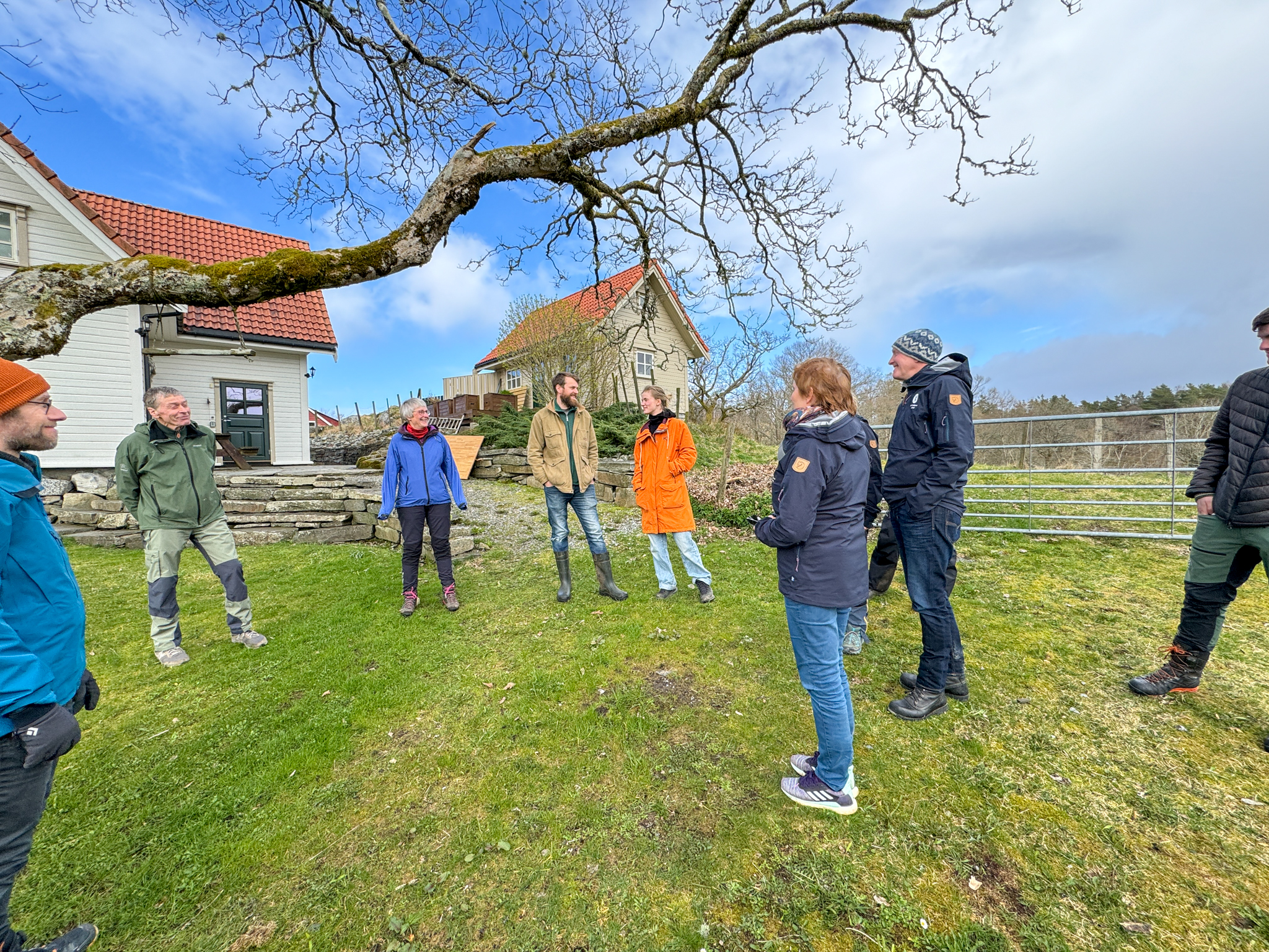 Viktig å koma ut og møta folk