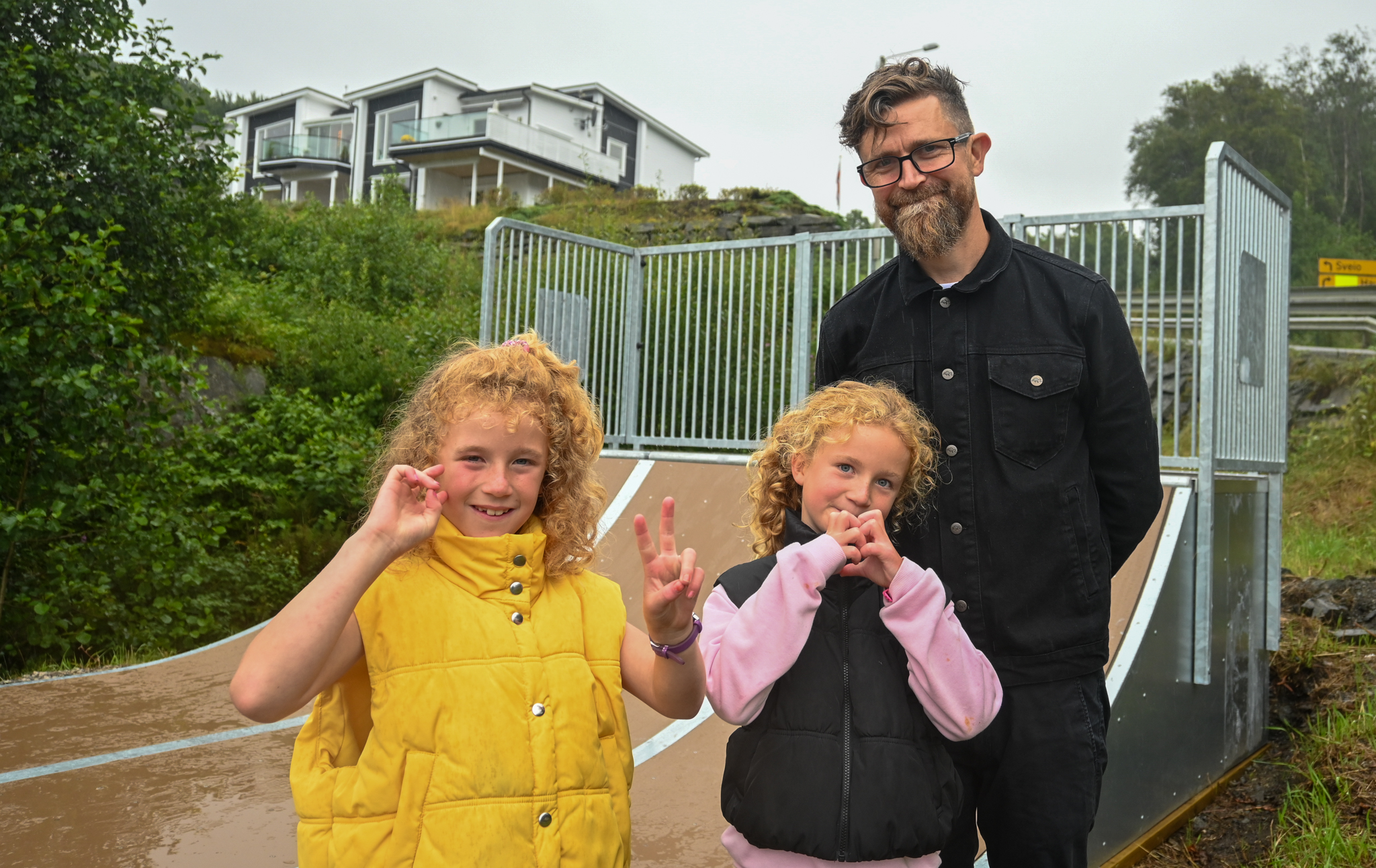 Etter 100 dugnadstimer er rampen klar